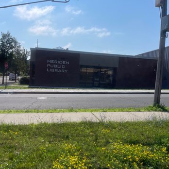 MERIDEN PUBLIC LIBRARY - Updated December 2025 - 45 Photos - 105 Miller ...