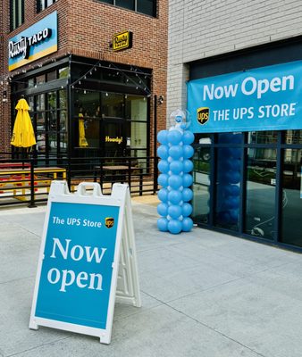 THE UPS STORE - Updated December 2025 - 20 Photos - 572 Hank Aaron Dr ...