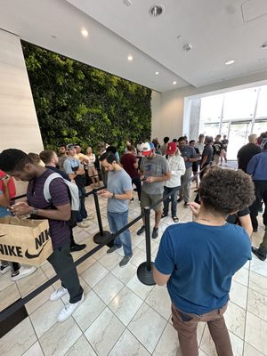 APPLE LENOX SQUARE - Updated December 2025 - 89 Photos & 312 Reviews ...