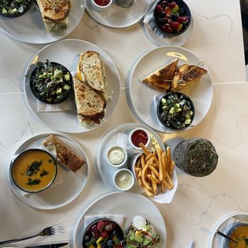 EDEN - Updated May 2024 - 953 Photos & 356 Reviews - 2734 W Roscoe St ...