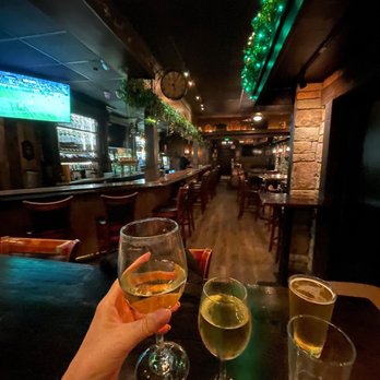 THE ORIGINAL PATSY’S IRISH PUB - Updated August 2024 - 304 Photos & 383 ...