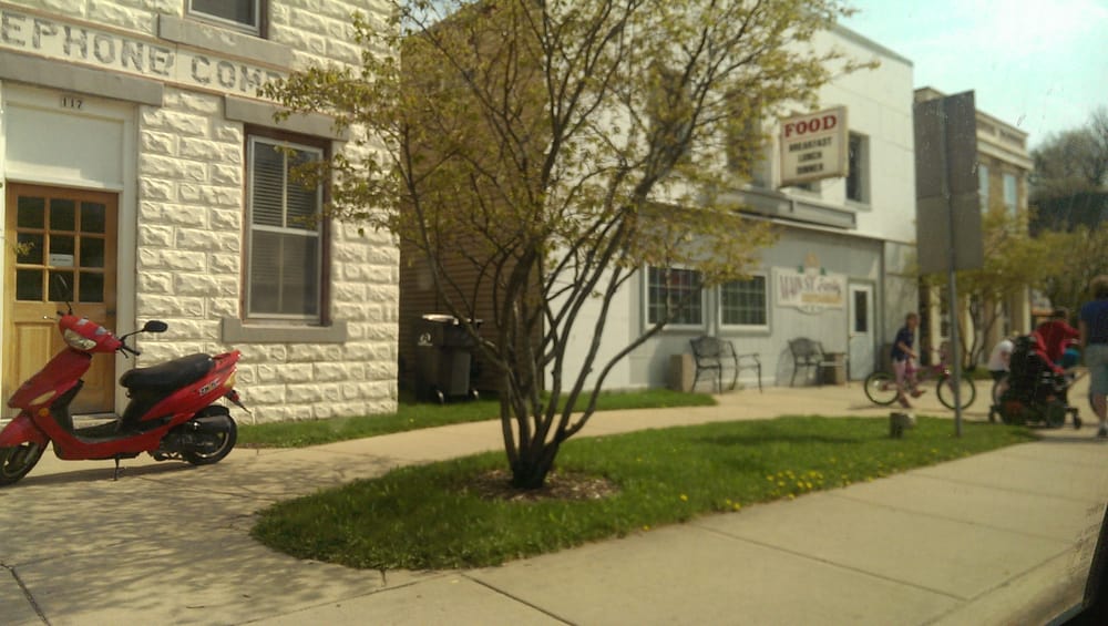 MAIN STREET FAMILY RESTAURANT - 12 Reviews - 123 W Main St, Palmyra ...