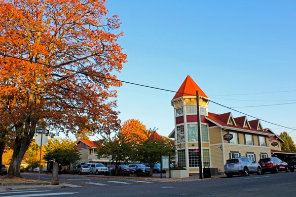 SILVERTON INN AND SUITES - 44 Photos & 43 Reviews - Hotels - 310 N ...