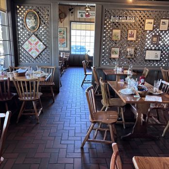 CRACKER BARREL OLD COUNTRY STORE - Updated June 2025 - 134 Photos & 126 ...