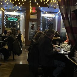 ROAM CAFE - Updated September 2025 - 347 Photos & 332 Reviews - 260 ...