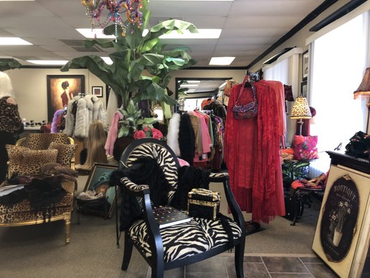 ENCORE CONSIGNMENT BOUTIQUE AND FURNITURE - Updated December 2025 ...