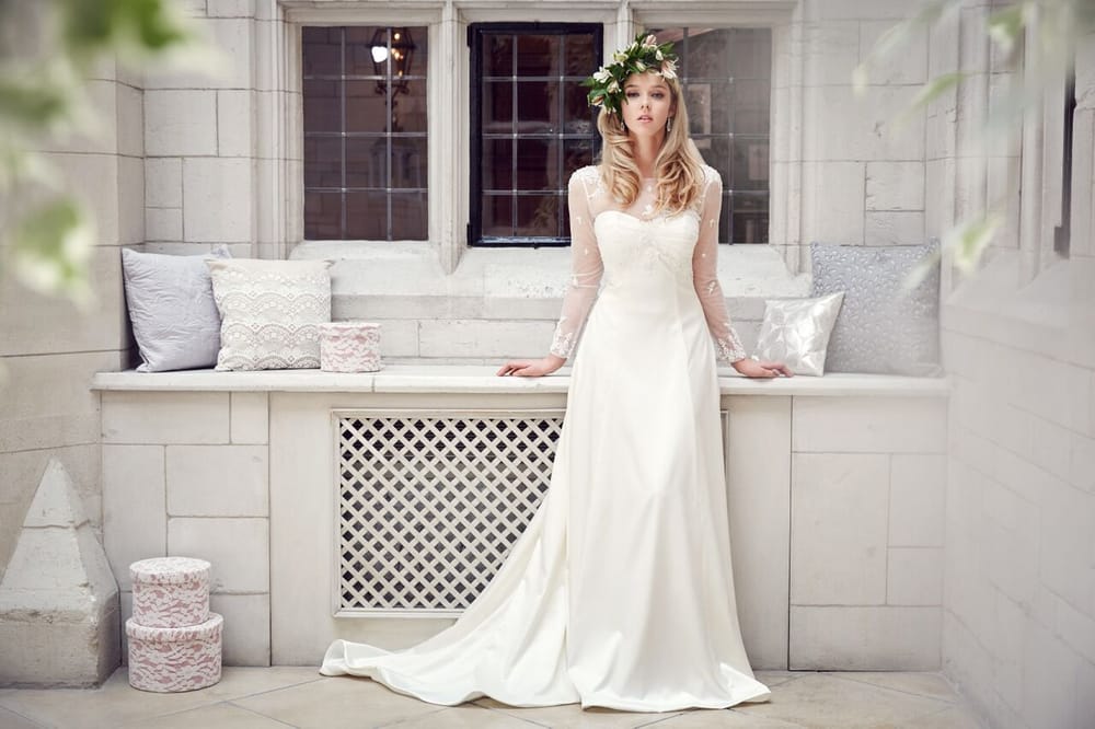 THE WEDDING DATE - 44a Barugh Green Road, Barnsley, South Yorkshire ...