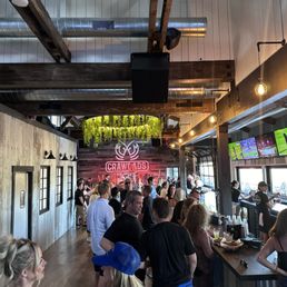 CRAWDADS ON THE LAKE - Updated July 2025 - 385 Photos & 513 Reviews ...