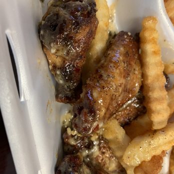 R&R EXTREME WINGS - Updated October 2025 - 138 Photos & 151 Reviews ...