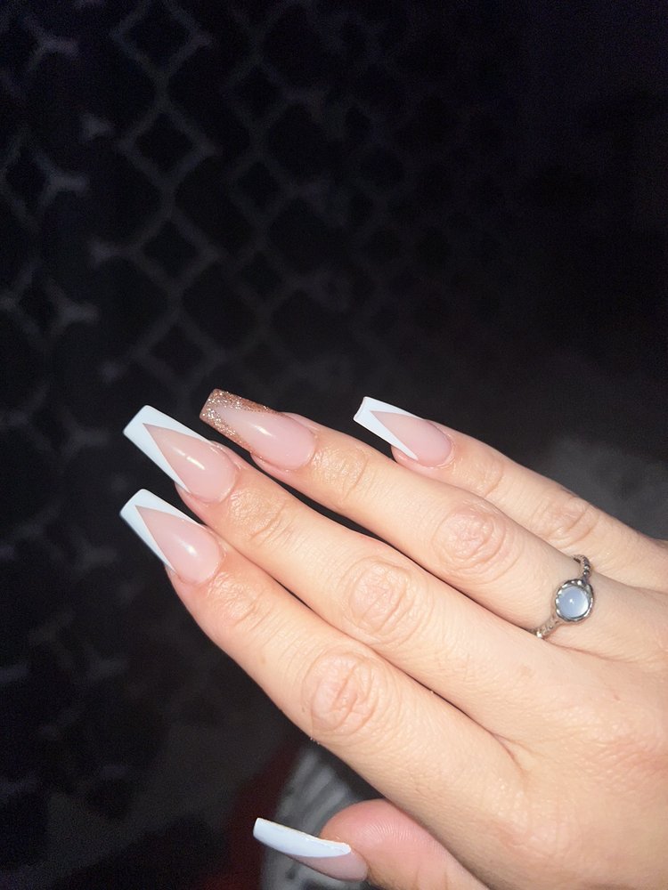 SHALLOTTE NAILS - Updated July 2024 - 64 Photos & 33 Reviews - 301 S ...