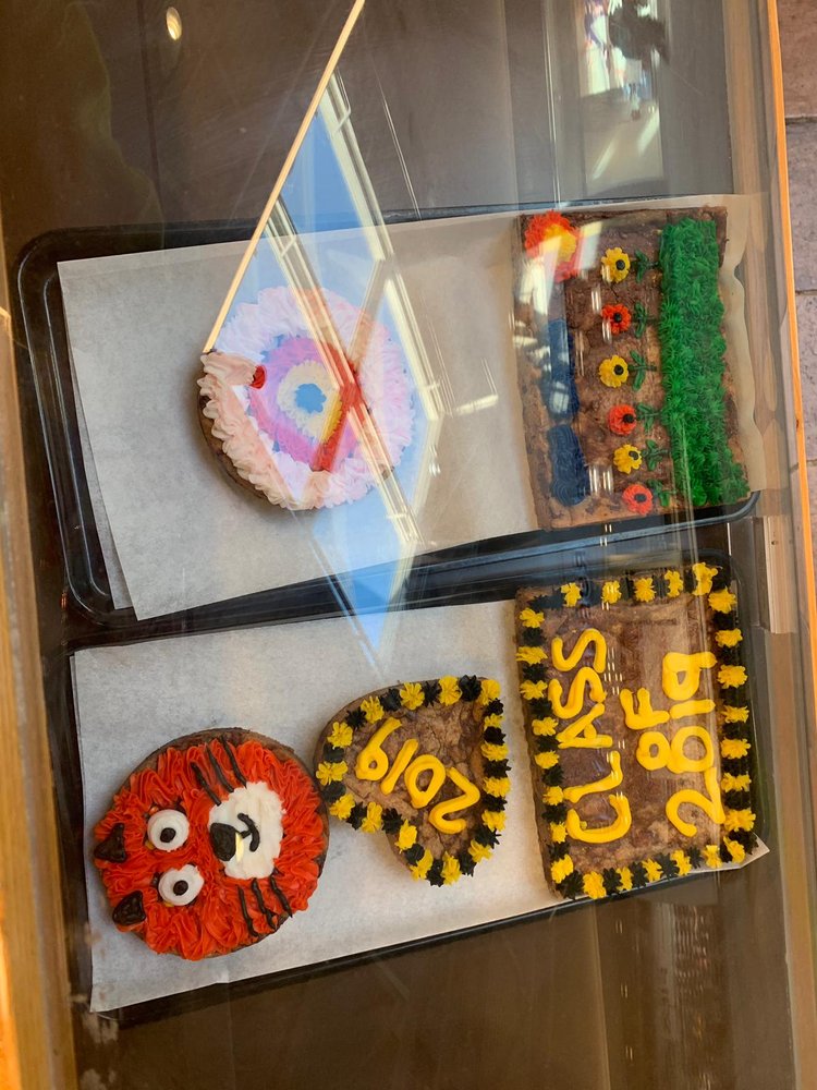 MRS. FIELDS GREAT MALL OF BAY AREA - 61 Photos & 15 Reviews - 447 Great ...