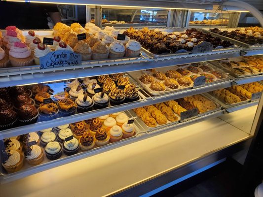 MIX BAKERY - 100 Photos & 99 Reviews - 1110 W 16th St, Merced, CA - Yelp