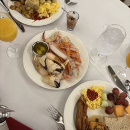 THE QUEEN MARY’S ROYAL SUNDAY BRUNCH - Updated July 2025 - 933 Photos ...