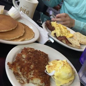 THE 5 POINT CAFÉ - 1424 Photos & 2257 Reviews - 415 Cedar St, Seattle ...