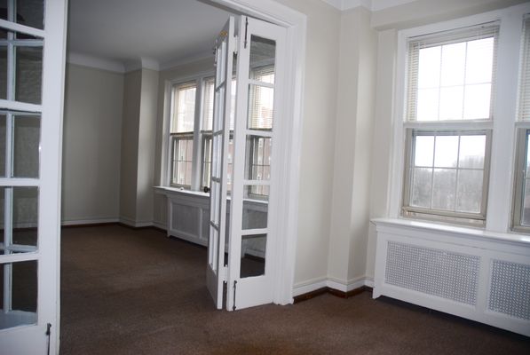 PARKSTONE APARTMENTS - Updated September 2025 - 11 Photos - 1415 Parker ...