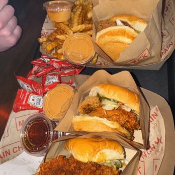 MAIN CHICK HOT CHICKEN - Updated April 2025 - 684 Photos & 475 Reviews ...