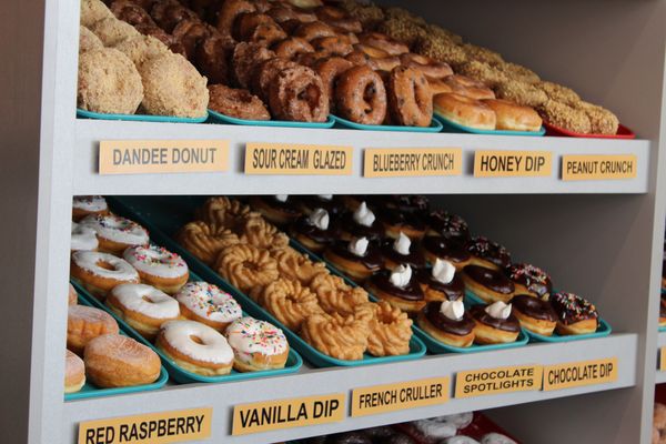 DANDEE DONUT FACTORY - Updated January 2026 - 897 Photos & 858 Reviews ...