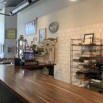 SALT BLOCK BISCUIT COMPANY - 158 Photos & 69 Reviews - 115 E 3rd St ...