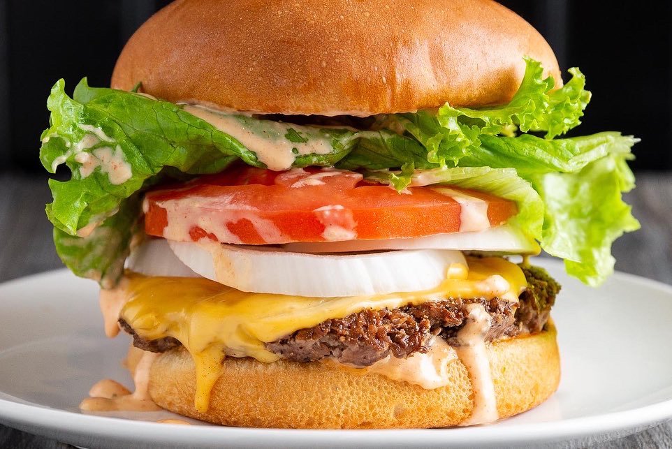 HOLE IN THE WALL BURGER - Updated October 2024 - 352 Photos & 875 ...