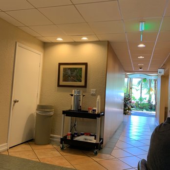 THE HAND INSTITUTE - Updated September 2025 - 11 Photos & 28 Reviews ...