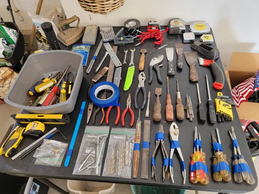 BLUE MOON ESTATE SALES - Updated August 2025 - 26 Photos - Windsor ...