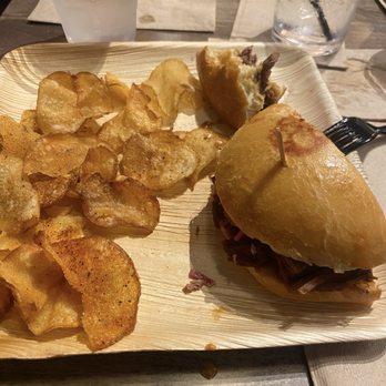 HIGH-HAND BREWING COMPANY - Updated August 2025 - 131 Photos & 60 ...