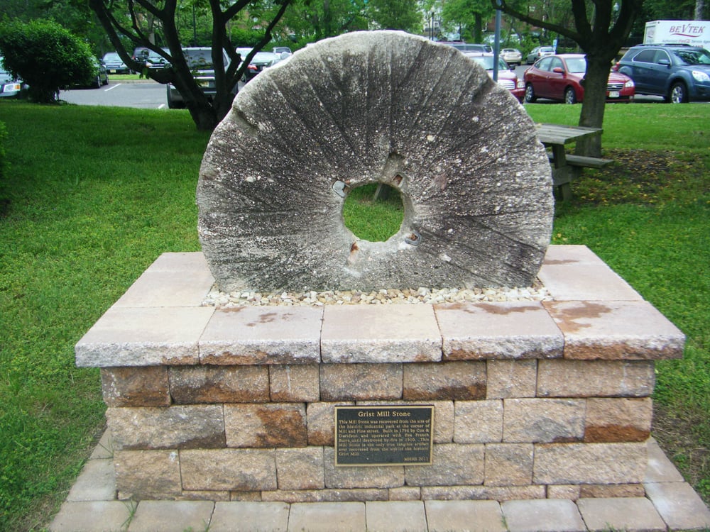 THOMAS SHINN HOUSE - Updated October 2025 - Park Dr, Mount Holly, New ...