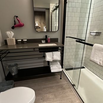 MOXY DENVER CHERRY CREEK - Updated September 2025 - 214 Photos & 154 ...