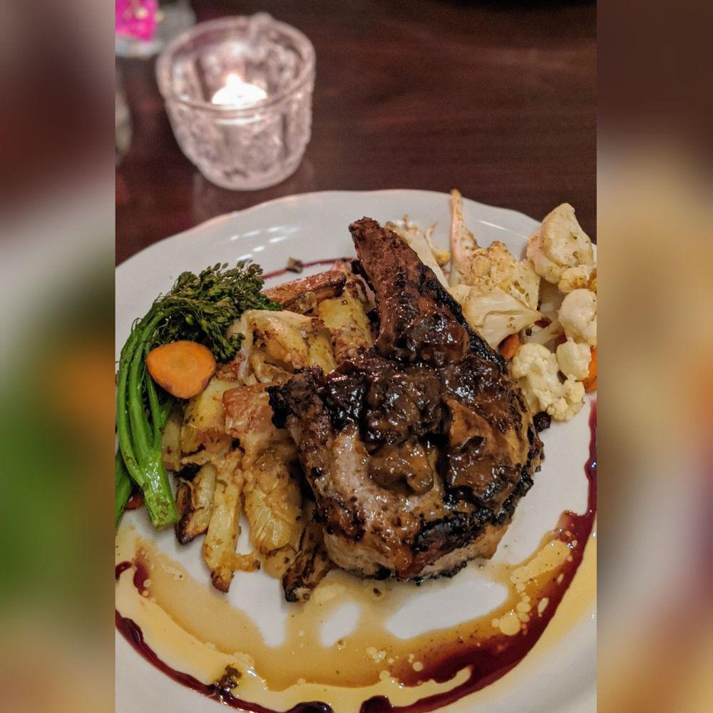 LEADER BLOCK WINE & EATERY - 122 Photos & 118 Reviews - 2026 Main St ...