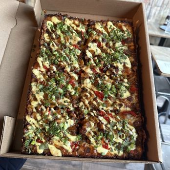 DESCENDANT DETROIT STYLE PIZZA - Updated January 2025 - 697 Photos ...