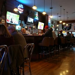 TICKETS PUB & EATERY - Updated July 2025 - 63 Photos & 126 Reviews - 7 ...