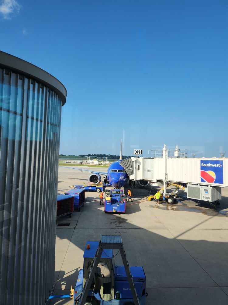 SOUTHWEST AIRLINES - Updated August 2025 - 34 Photos & 74 Reviews ...