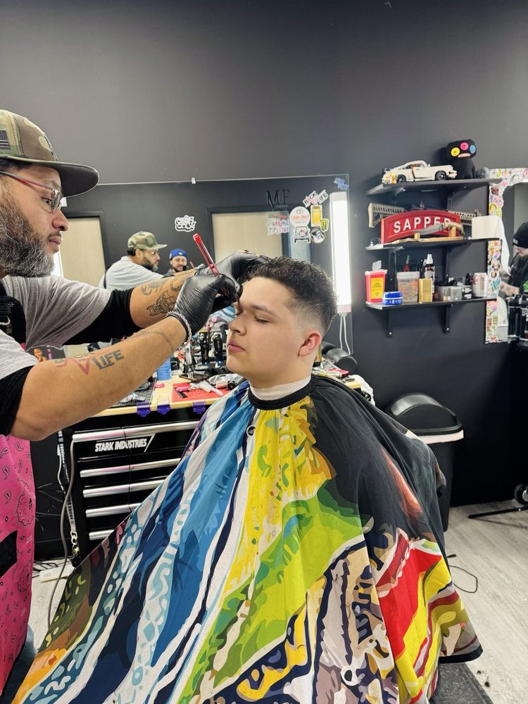 BACK TO LIFE BARBERSHOP - Updated December 2025 - 62 Photos & 13 ...