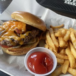 MAIN STREET TAVERN - 100 Photos & 70 Reviews - American (Traditional ...