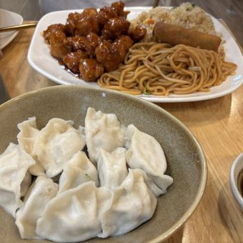 HIDDEN DUMPLING HOUSE - Updated July 2024 - 714 Photos & 442 Reviews ...
