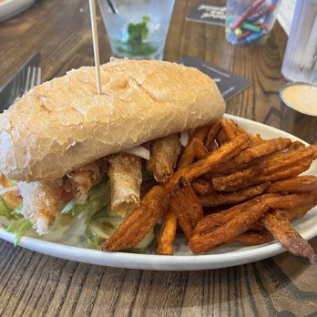 PENROSE TAPHOUSE & EATERY - Updated February 2025 - 206 Photos & 224 ...