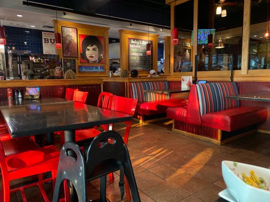 RED ROBIN GOURMET BURGERS AND BREWS - Updated December 2025 - 119 ...