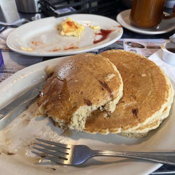 TRIPLETS FAMILY RESTAURANT - Updated June 2024 - 96 Photos & 131 ...