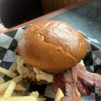 BURGER DIVE - Updated July 2024 - 150 Photos & 100 Reviews - 731 ...