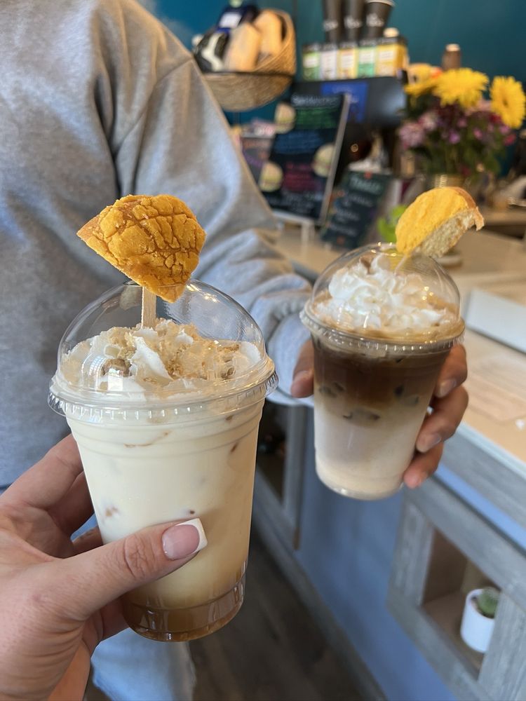 CAFE DULZURA - Updated December 2024 - 11 Photos - 12005 Des Moines ...