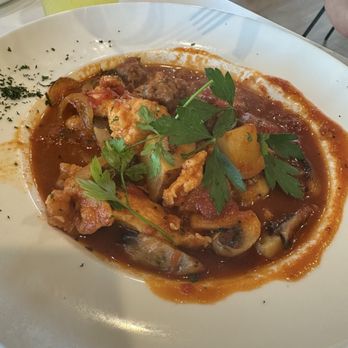 APULIA RISTO-PIZZA - Updated October 2024 - 23 Photos & 22 Reviews ...