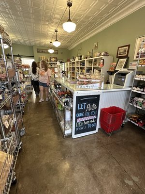 ARI’S PANTRY - Updated September 2025 - 49 Photos - 1307 1/2 W Davis St, Dallas, Texas ...