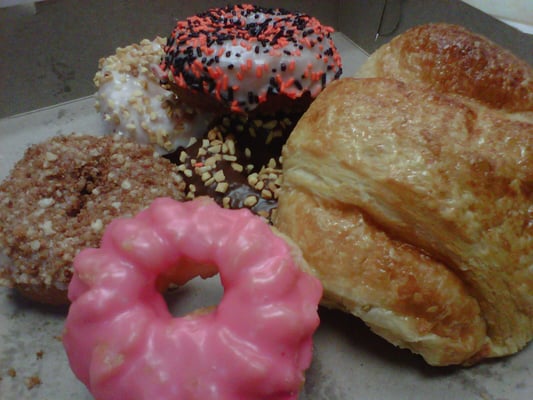 DONUT QUEEN - Updated September 2025 - 38 Reviews - 2650 Ventura Blvd ...