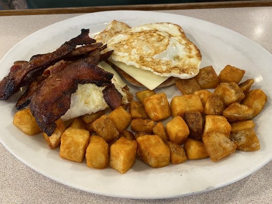 THE WINDMILL RESTAURANT - Updated December 2025 - 95 Photos & 115 ...