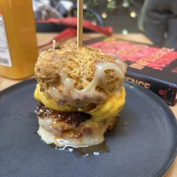 MIGHTY BREAD - Updated August 2025 - 273 Photos & 101 Reviews - 1211 ...