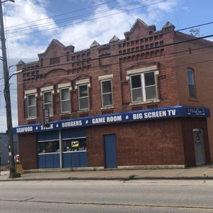 BUCKNUCKLES BAR & GRILL - 33 Photos & 22 Reviews - 1501 S State Rd 88 ...