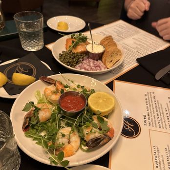 THE HAMILTON SUPPERETTE AND LOUNGE - Updated July 2024 - 380 Photos ...