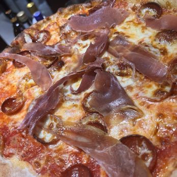 SQUARE PEG PIZZERIA - Updated November 2025 - 107 Photos & 34 Reviews ...