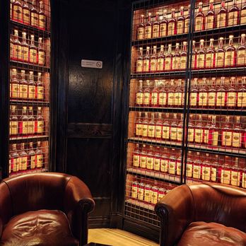 LG’S BAR - Updated May 2024 - 125 Photos & 163 Reviews - 1525 N Wells ...