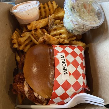 LEGEND HOT CHICKEN LAKEWOOD - Updated July 2025 - 472 Photos & 418 ...